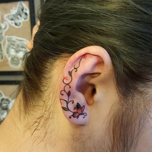 helix tattoo ear แฟชั่นรอยสักเล็กๆ บนใบหู ที่กำลังมาแรง
